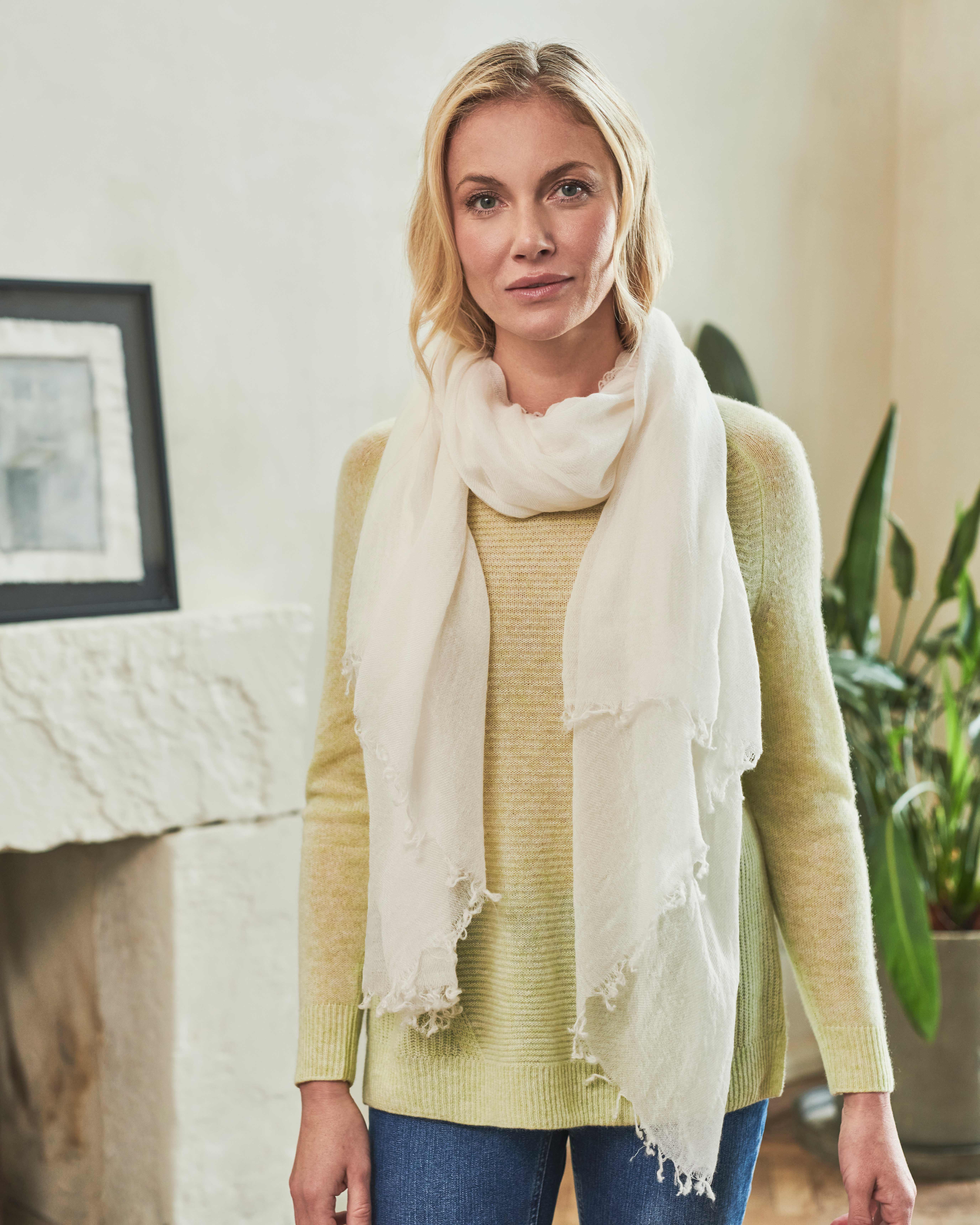 Soft White | Ultra Fine Cashmere Scarf | Pure Collection