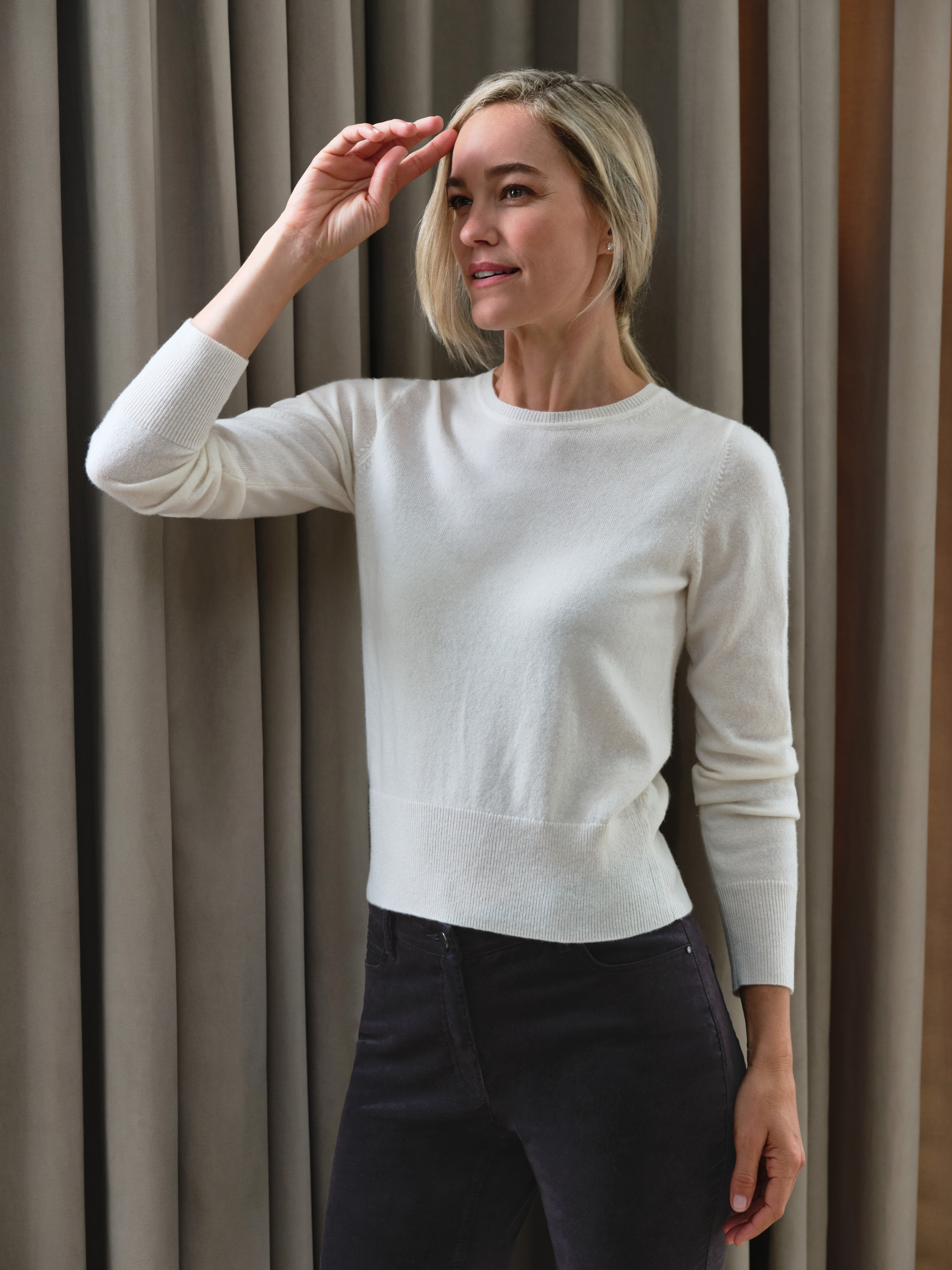 Soft White | Cashmere Cropped Sweater | Pure Collection